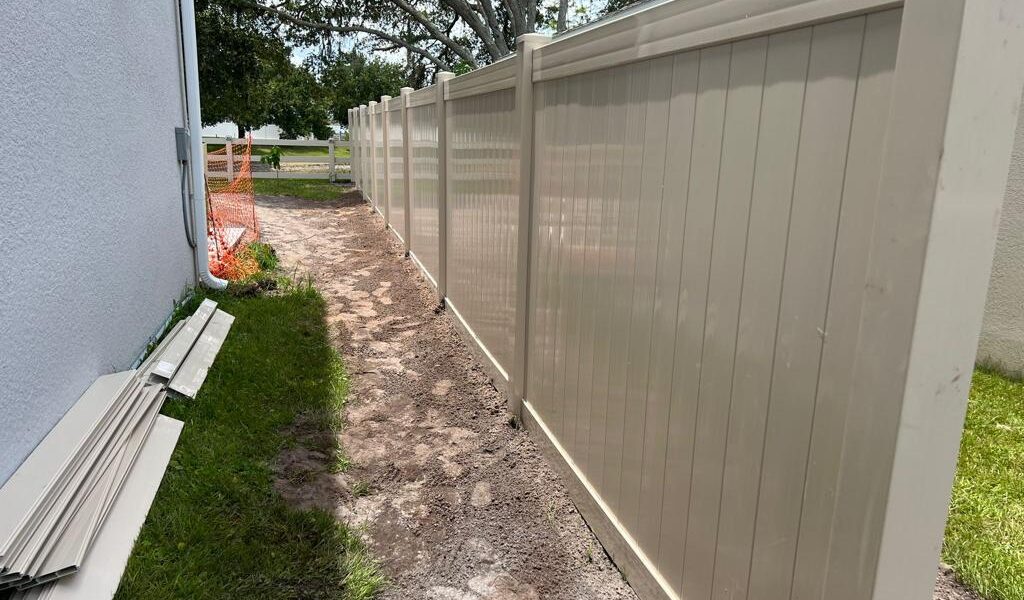 Fences – Dreamliner Screens