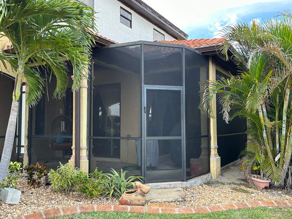 SCREEN ROOMS – Dreamliner Screens