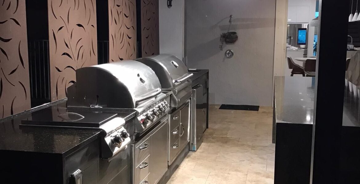 Outdoor kitchen – Dreamliner Screens